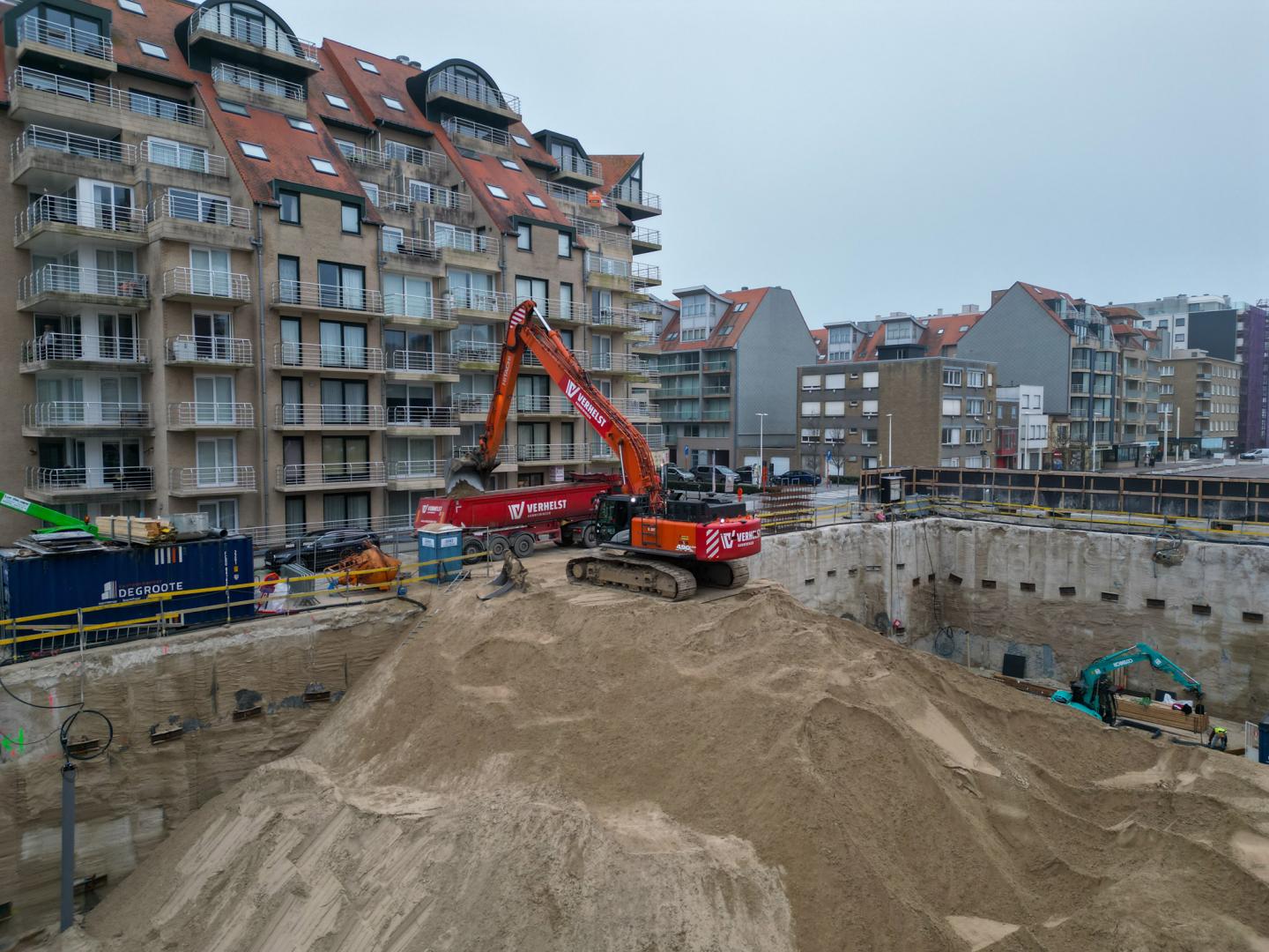 Bouwput voor nieuwbouw appartementen in Nieuwpoort | Verhelst Aannemingen